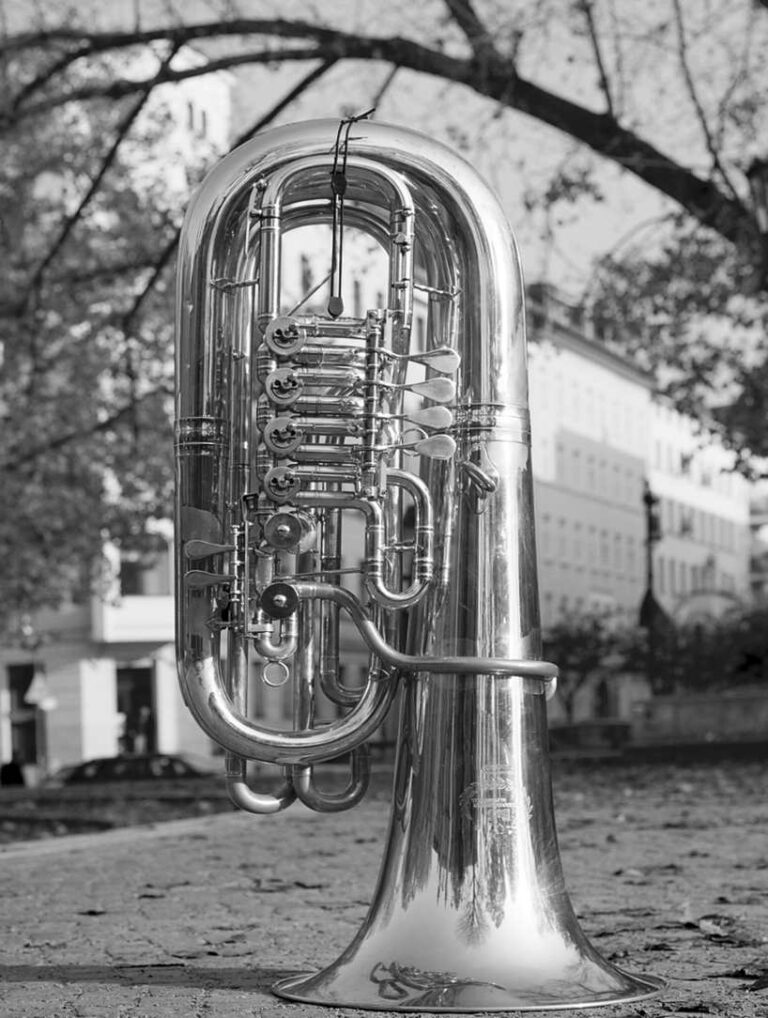 Microtonal Tuba - robin hayward ⎪tuba composition